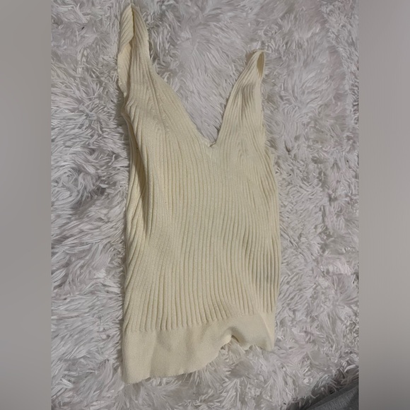 LA MIEL | Tops | Very Pale Yellow Vcut Tank Top Very Soft And Stretchy ...
